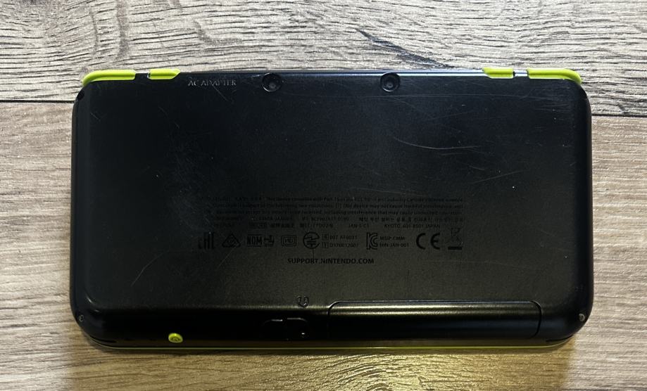 NEW Nintendo 2DS XL Mario Kart Limited + 128GB + 32 iger, odklenjen