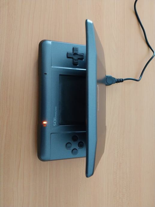 Nintendo DS (prvi model)