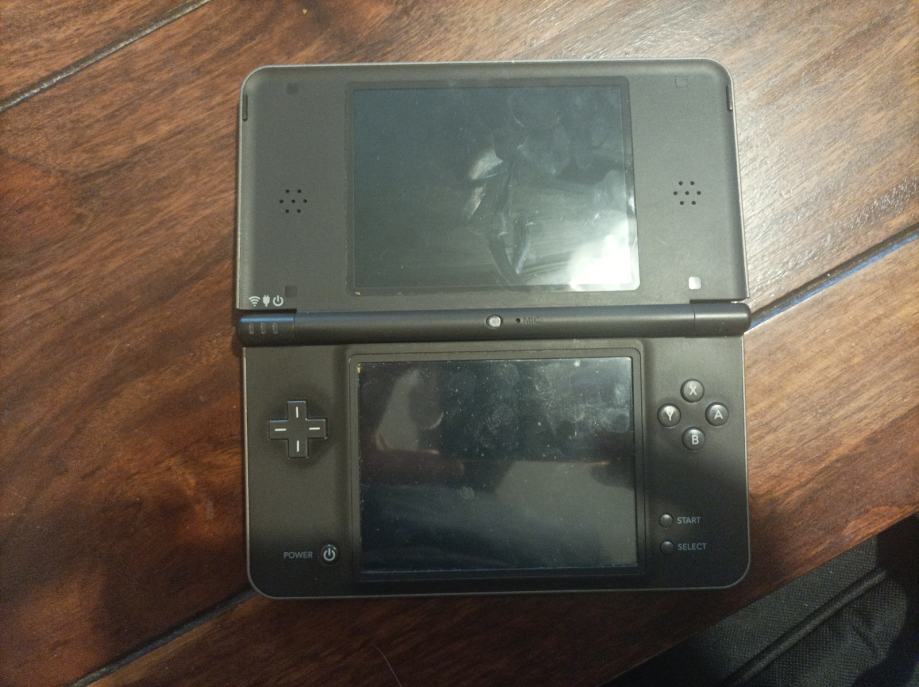 Dsi XL