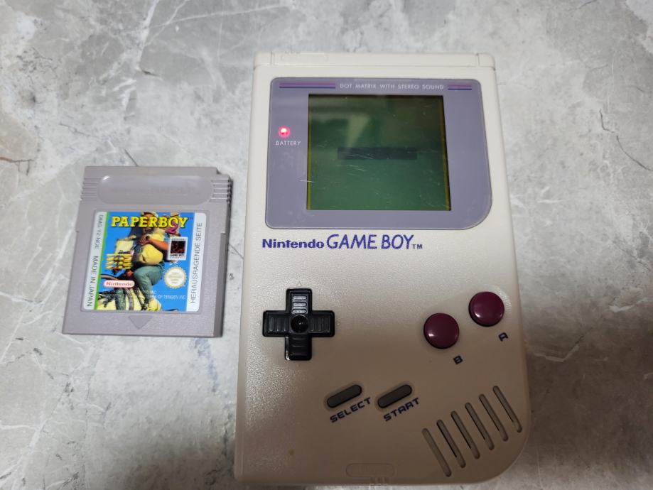NINTENDO GAME BOY