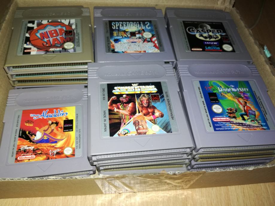 Nintendo GameBoy Classic + 101 disketa