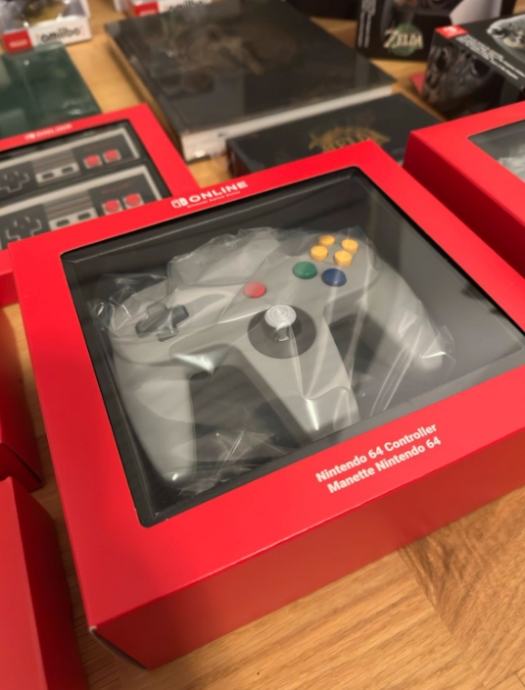 Nintendo OLED Zelda Tears Bundle TOTK Limited Switch 6 Controller