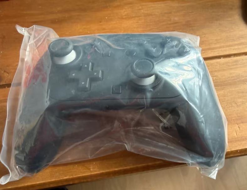 Nintendo Switch 2 + Pro Controller