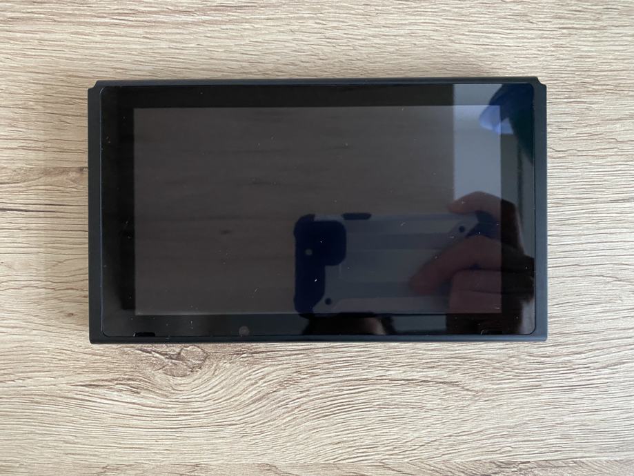 Nintendo Switch + DARILO