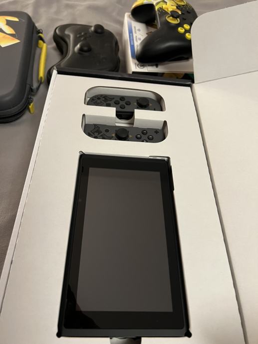 Nintendo switch - MONSTER HUNTER COLLECTORS + oprema