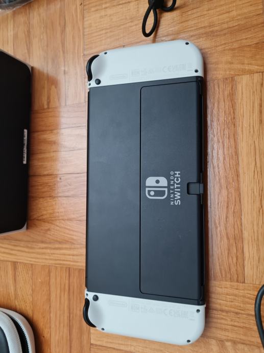 Nintendo Switch OLED ODKLENJEN ČIP igre 128GB MicroSD