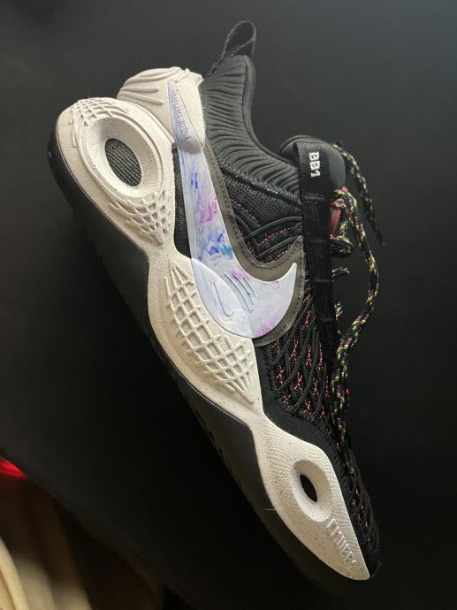 Nike Cosmic Unity Wind