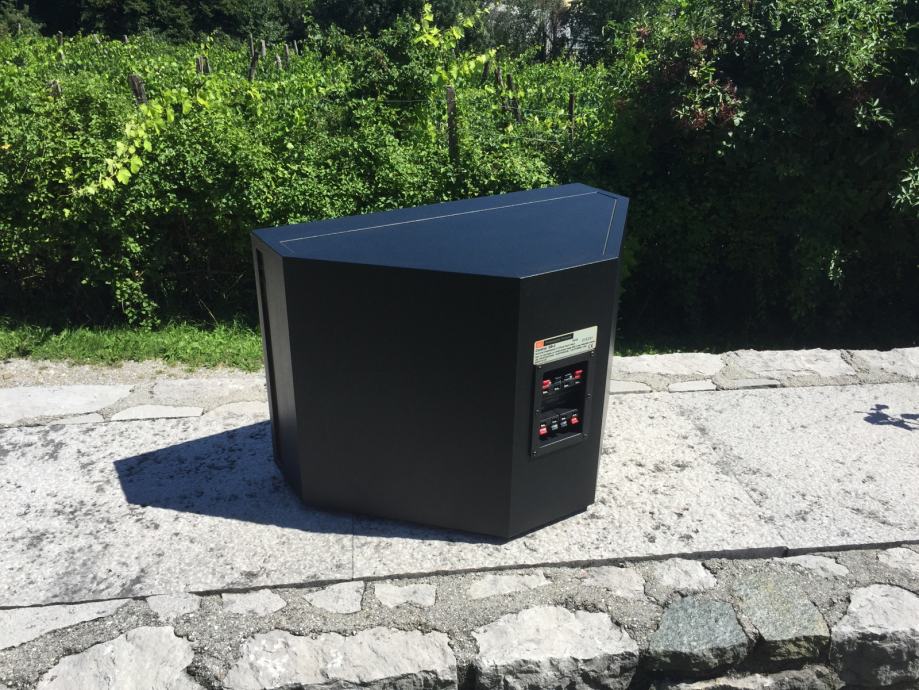 JBL subwoofer control SB2 -bas zvočnik