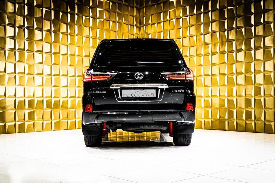Lexus LX 570 Superior ARMOURED B6/VR8 UVOZ PO NAROČILU, 2020 l.