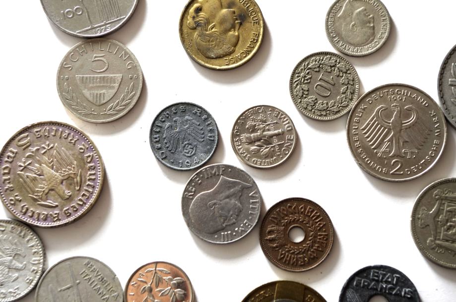 Prodam 400 kovancev iz celega sveta, 3 rimske kovance in srebrnik