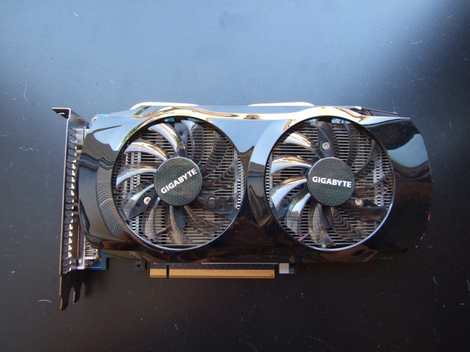 GIGABYTE GTX 460 OC WINDFORCE 1GB GDDR5