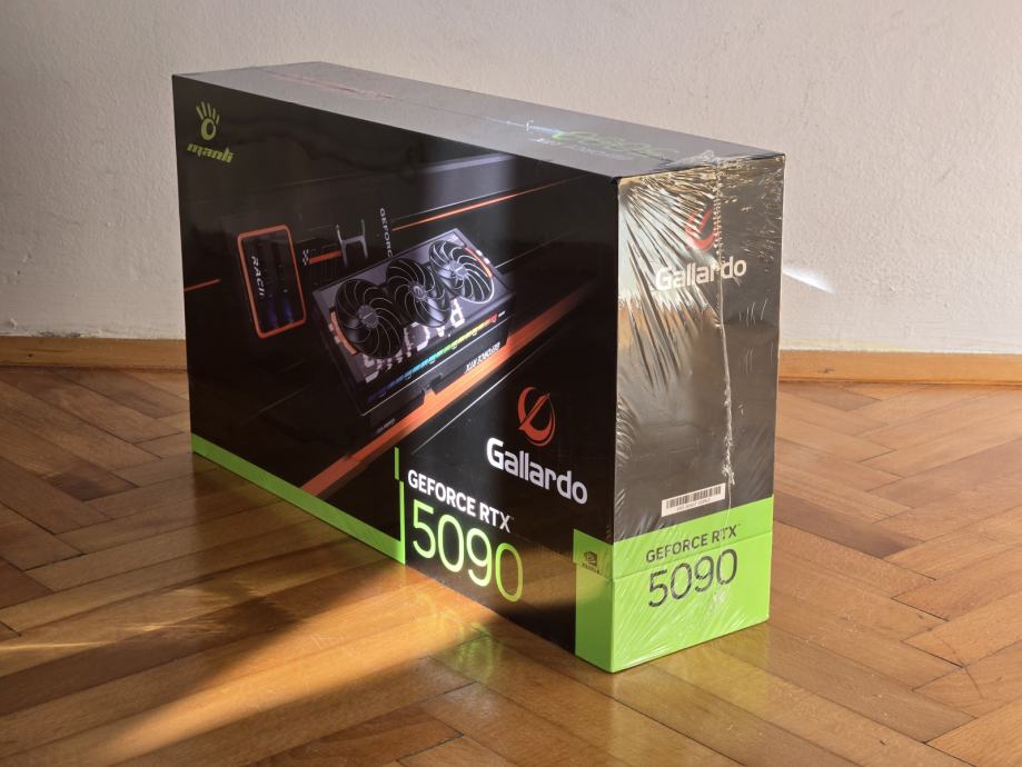 Manli (Racing Look) GeForce RTX 5090 32GB GDDR7 (OC by Gallardo)