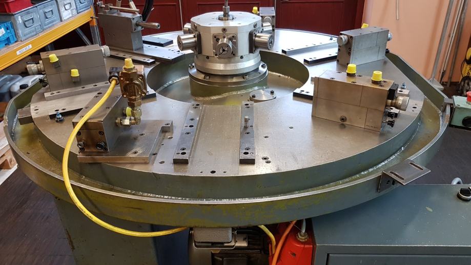 Dodelavni stroj RISMATIC