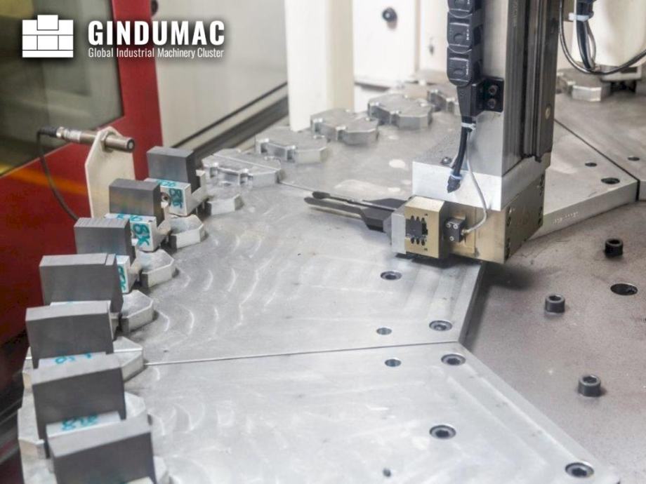 Röders TEC RXP 500 Vertical Machining Center