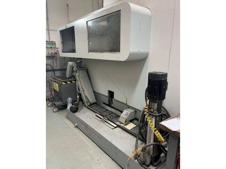 rezkalni center Leadwell LCH-500