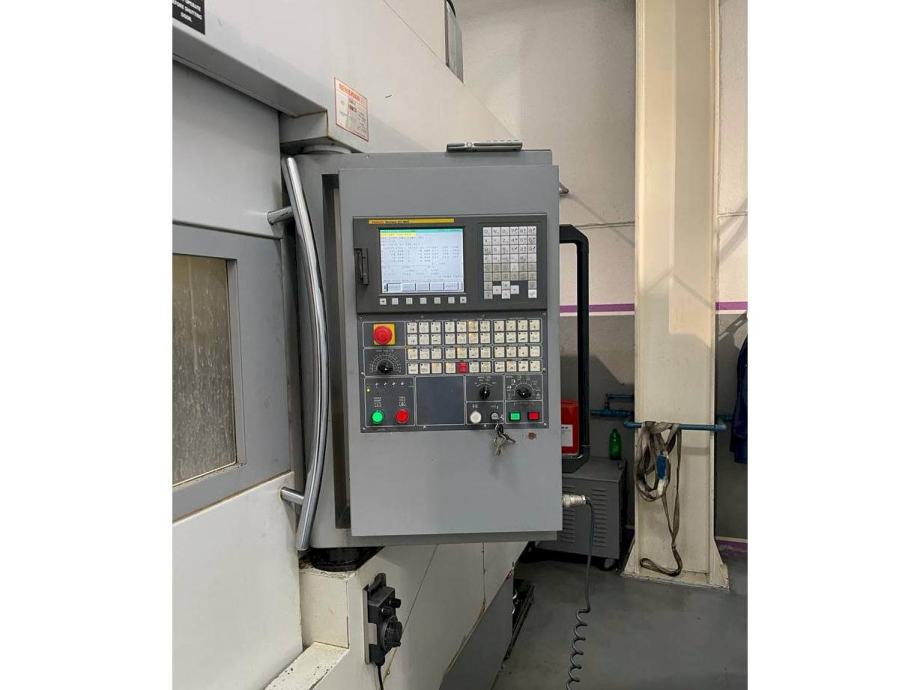rezkalni center Leadwell LCH-500