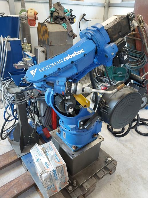 Robotska roka (robot) za varjenje Yaskawa