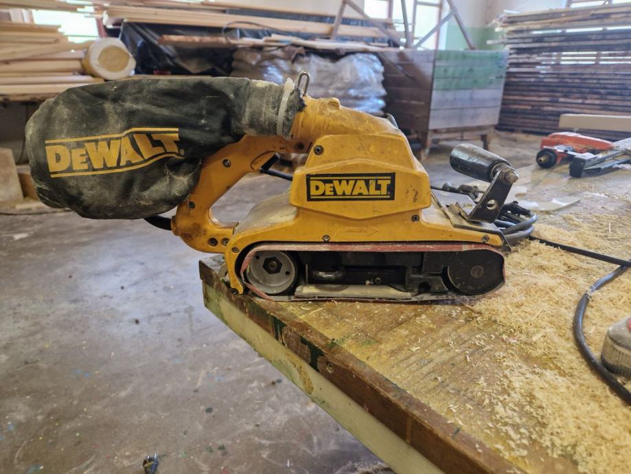 Brusilnik Dewalt