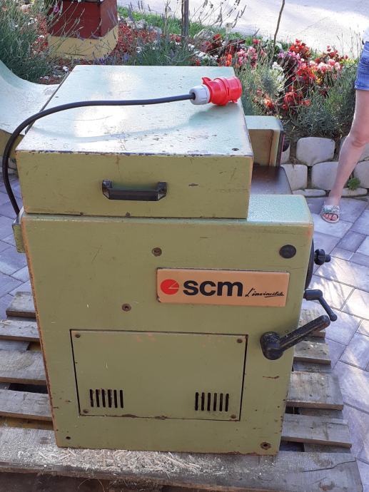 Debelinka scm s40n