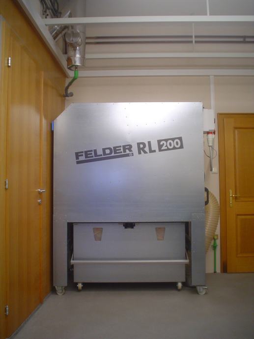 Felder RL 200 - industrijska mobilna odsesovalna naprava za žagovino