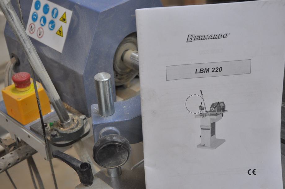 Vrtalni stroj LBM 220 / Bernardo