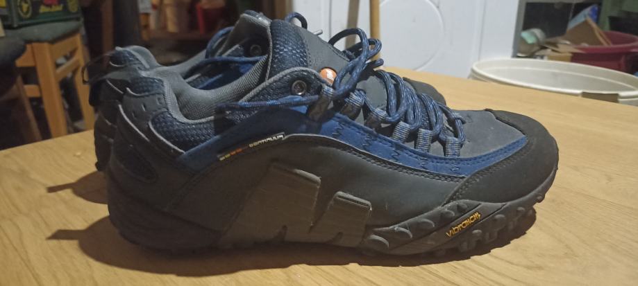 Merrell 42.5