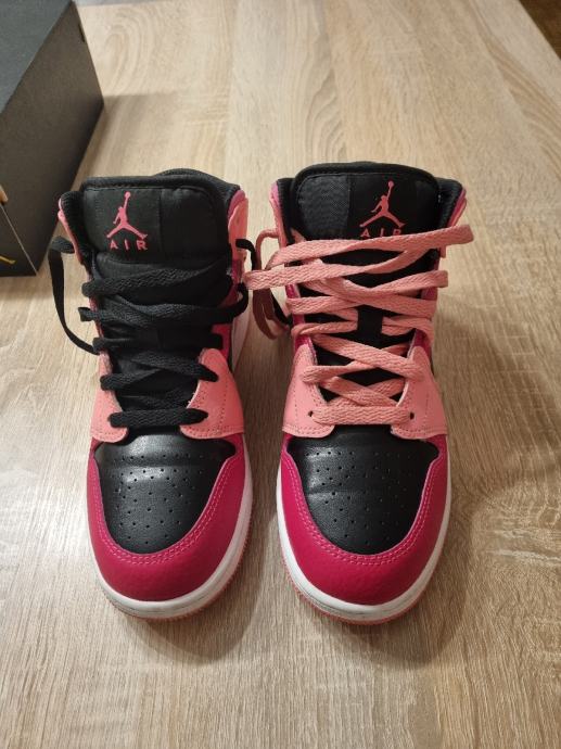 Nike air jordan 1 mid (GS) CORAL CHALK