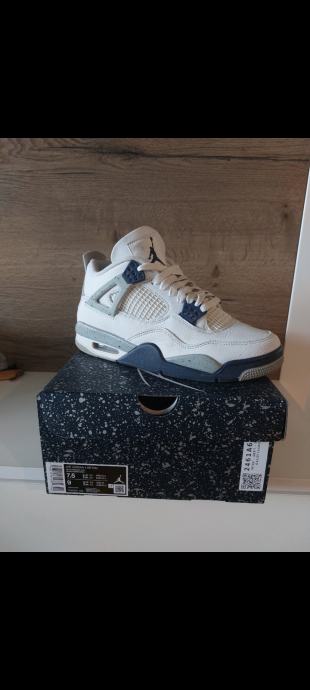 AIR JORDAN 4 RETRO 40,5, malo rabljeni