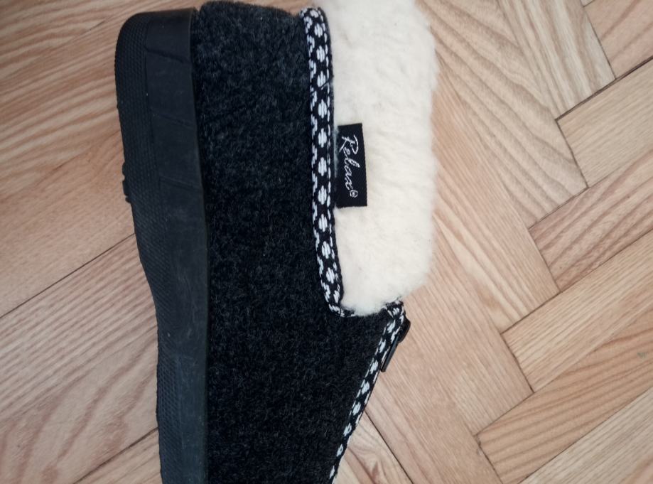 Novi topli copati št 40/41