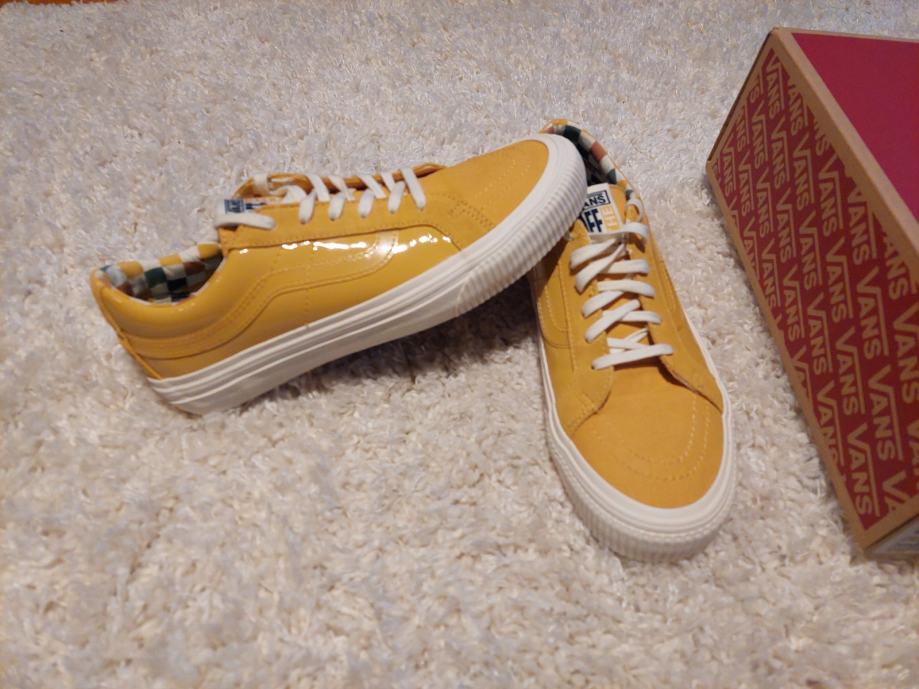 Vans Sk8-Low Karina Rozunko št. 43