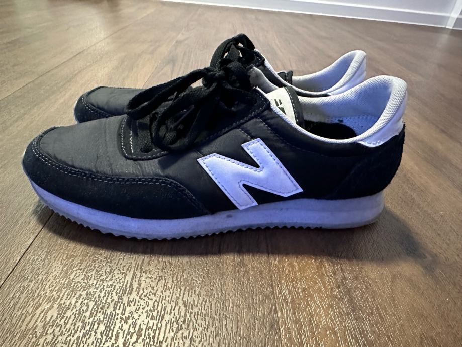 Zenski sportni copati za prosti cas New Balance st. 40,5