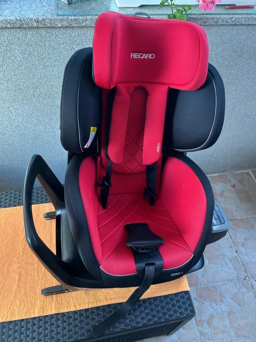Avto sedež Recaro Zero 1
