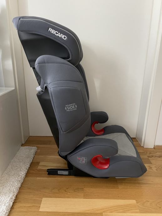 Prodam lepo ohranjen avto sedež Recaro 15- 36 kg
