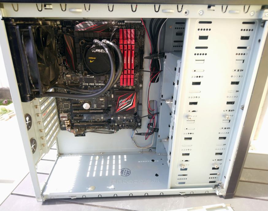 Antec Nine hundred (900)