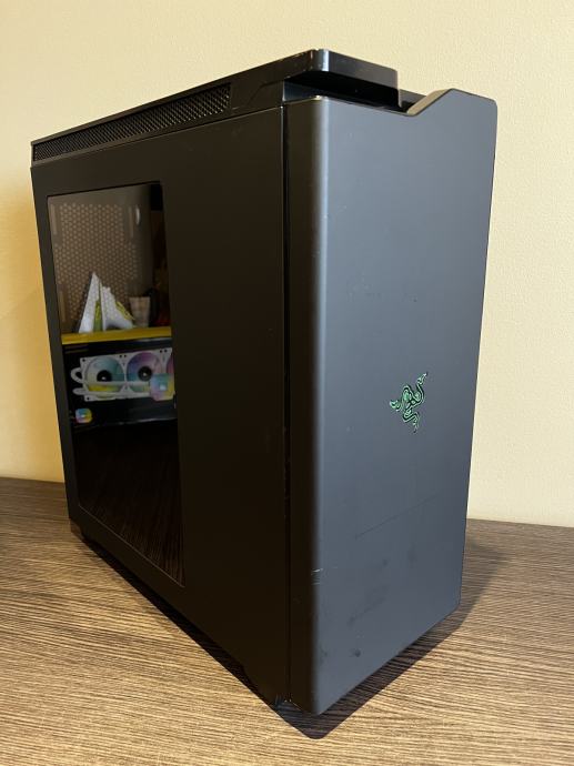 NZXT H440 Designed by Razer
