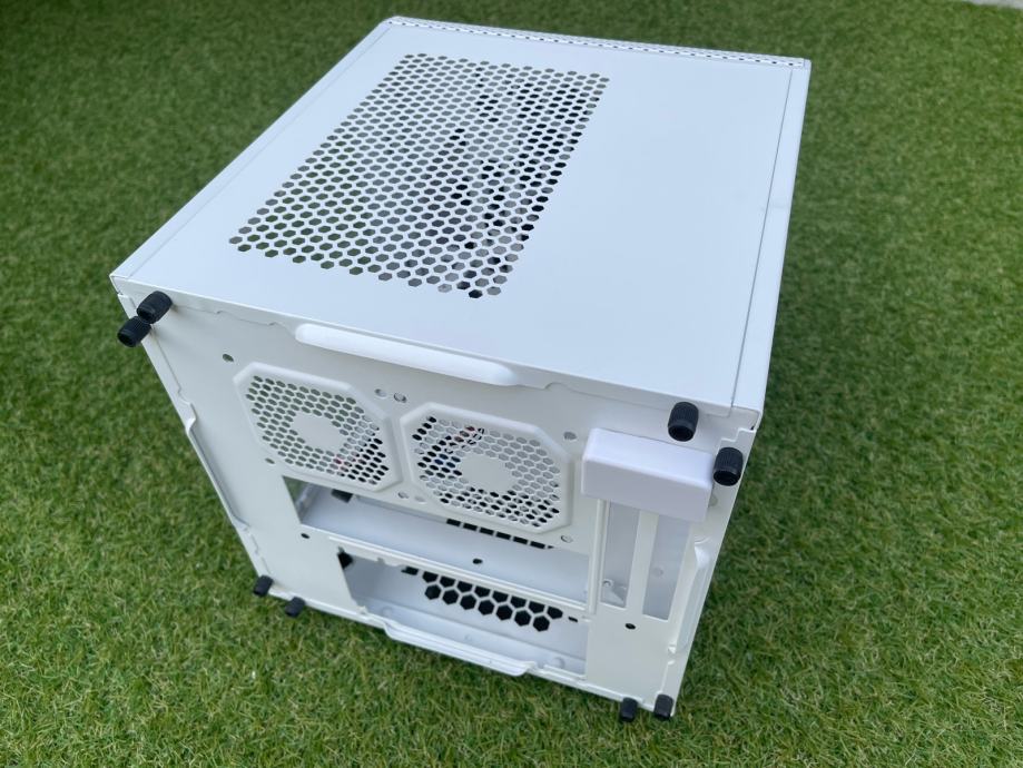 Thermaltake Core V1 Mini-ITX Snow Edition PC Case White