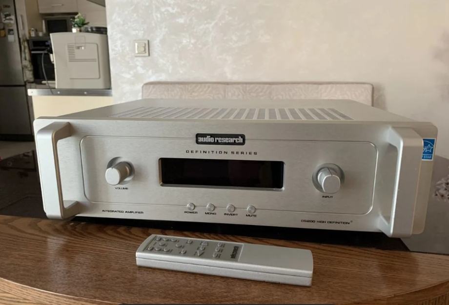 Audio-Research DSI 200