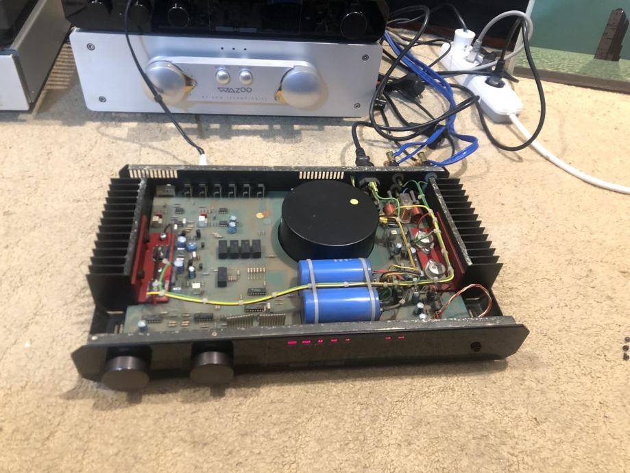 LINX NEBULA UK High End integrated mosfet amplifier UK