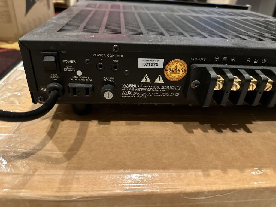 MCINTOSH MC-7100 ojačevalec moči