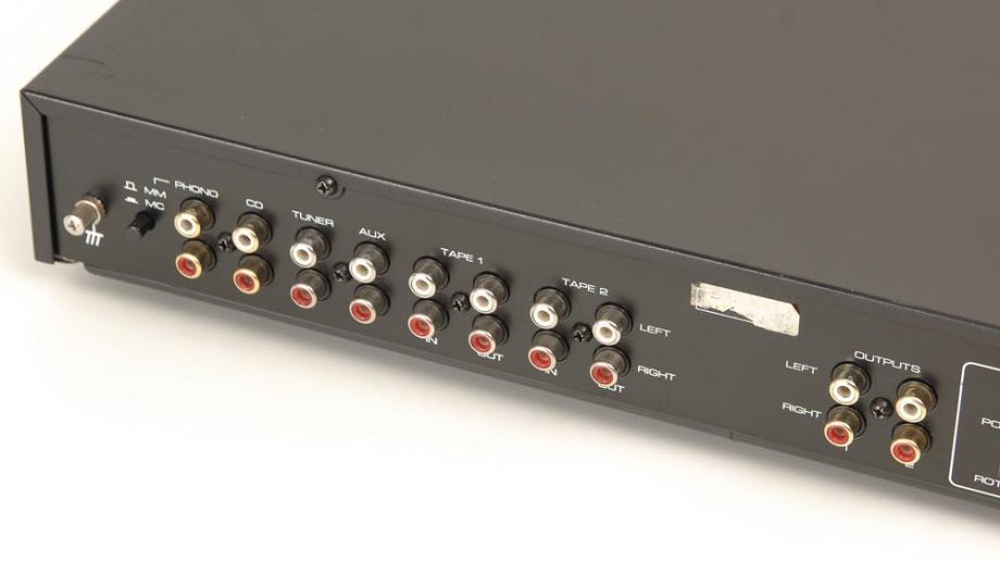 Prodam predojačevalec ROTEL RC-960 BX