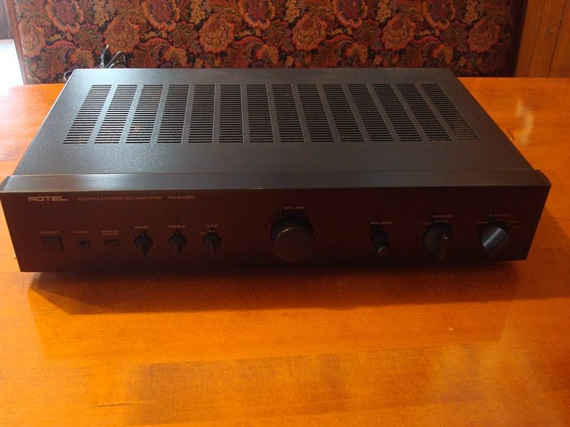 Rotel HI-FI ojačevalec RA-930 BX