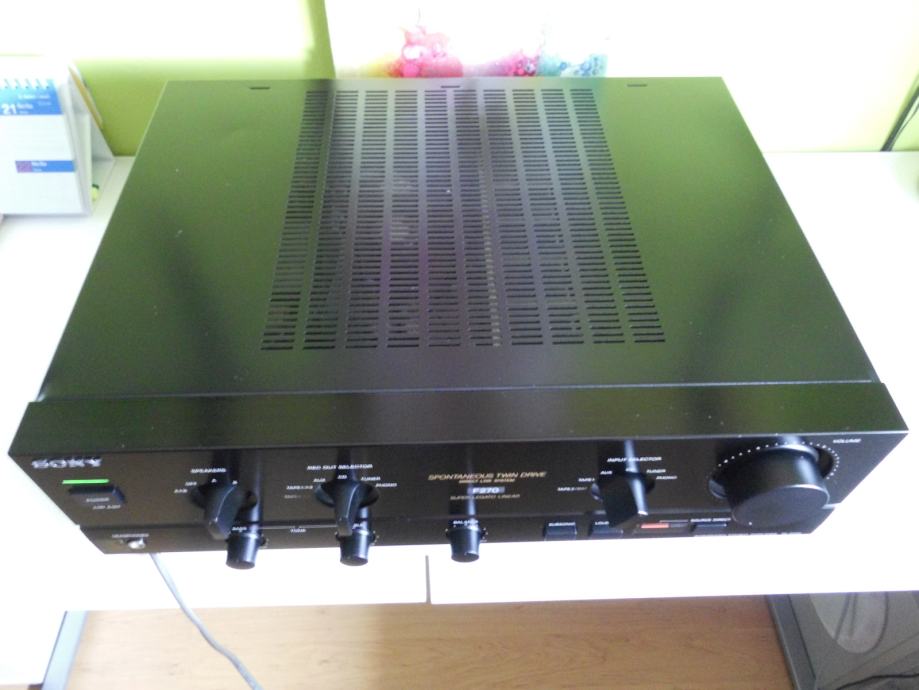 SONY TA-F270 , integrirani ojačevalec,brezhiben,PRODAM