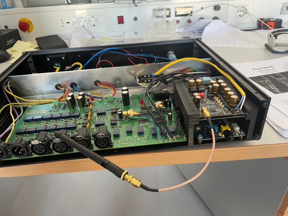 Vrhunski Hi Fi predojačevalec RelaiXed2 - DIY balanced pre-amplifier