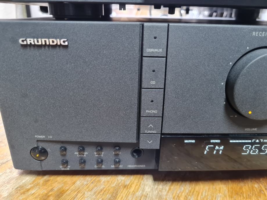 GRUNDIG R210 STEREO RECEIVER + CD210