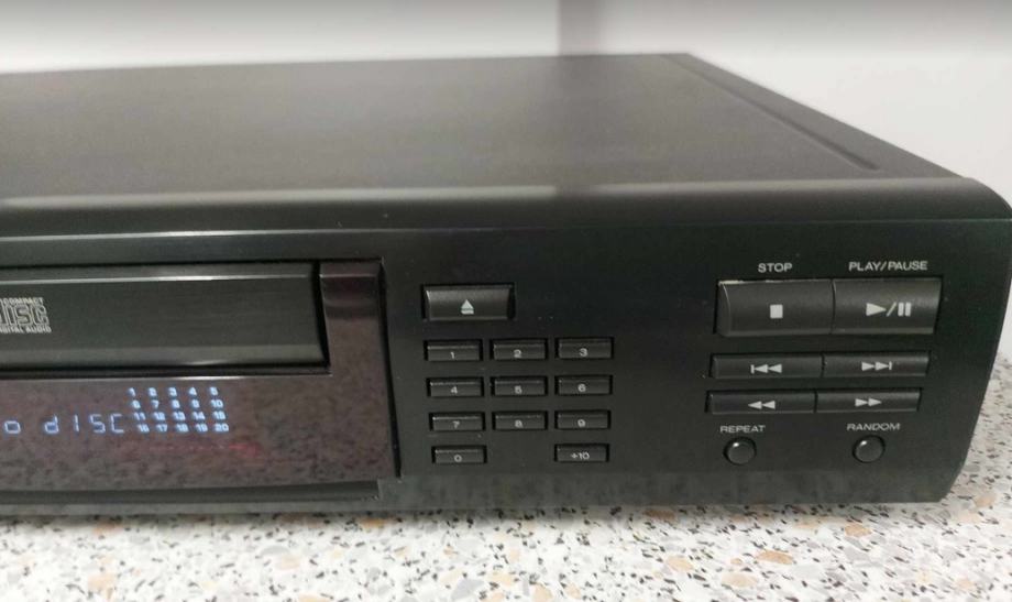 HI-FI SURROUND RECEIVER KENWOOD 5020 + CD PREDVAJALNIK KENWOOD