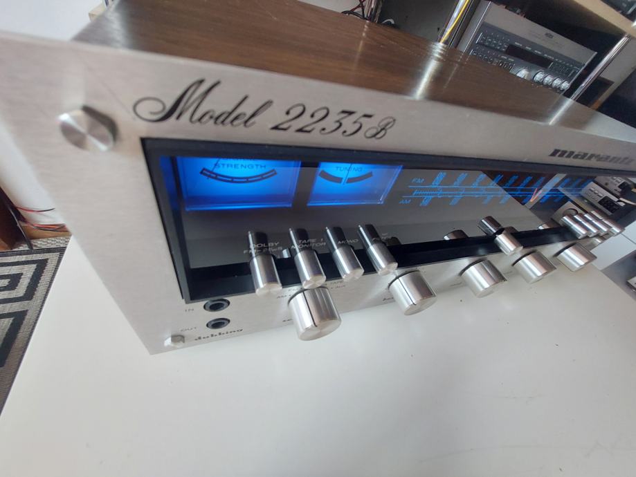 Marantz 2235B vintage receiver