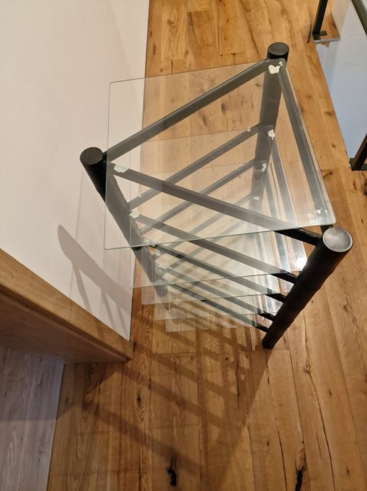 Rack za hi fi aparate