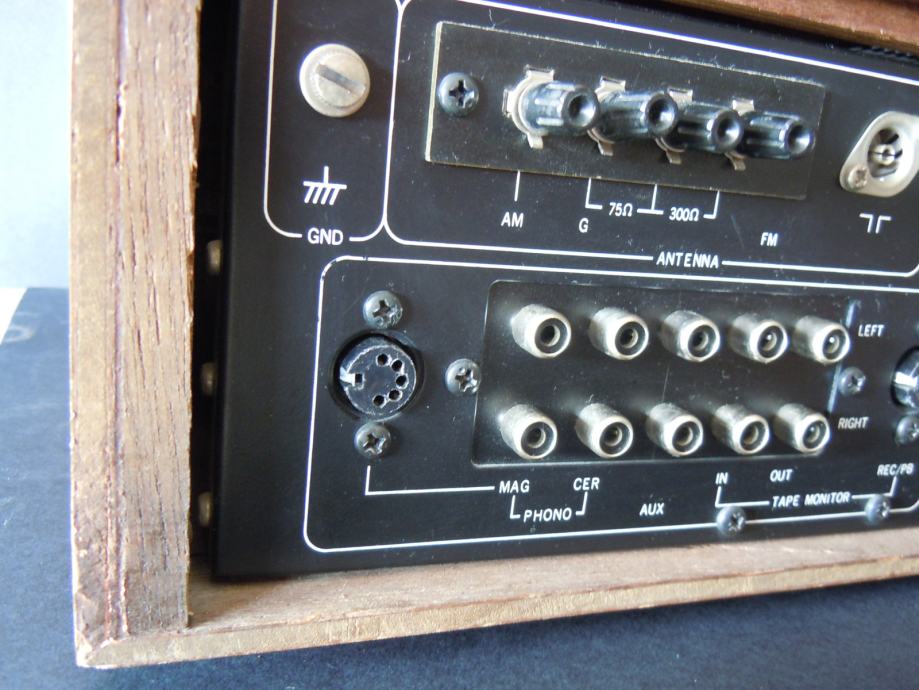 Rotel vintage receiver RX-403
