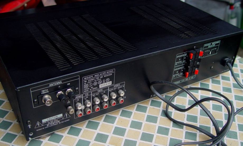SONY STR-AV220