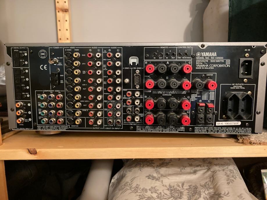 Yamaha AV receiver RX-V-2500 + 8 zvočnikov